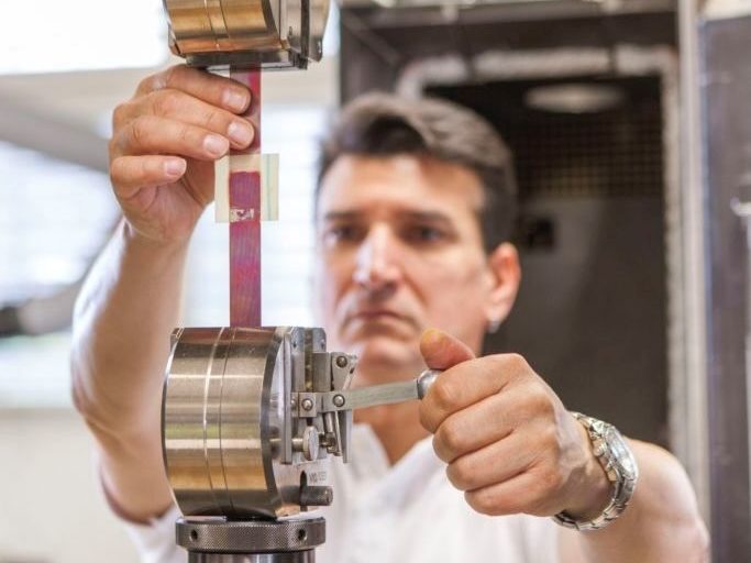Von Roll High-Voltage Institute - R&D for high-voltage insulation