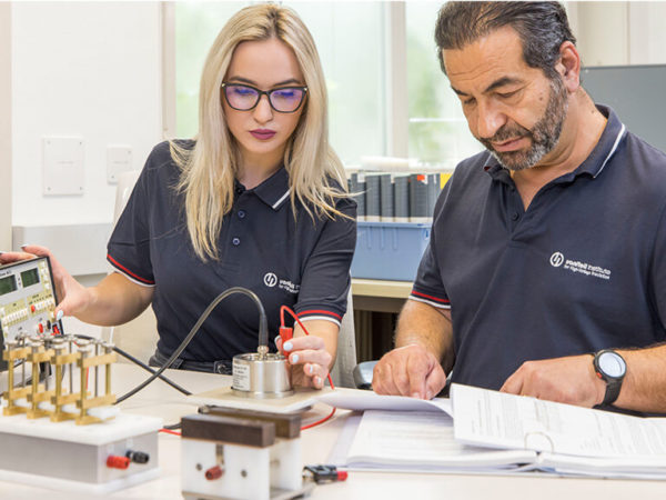 Von Roll High-Voltage Institute - R&D for high-voltage insulation